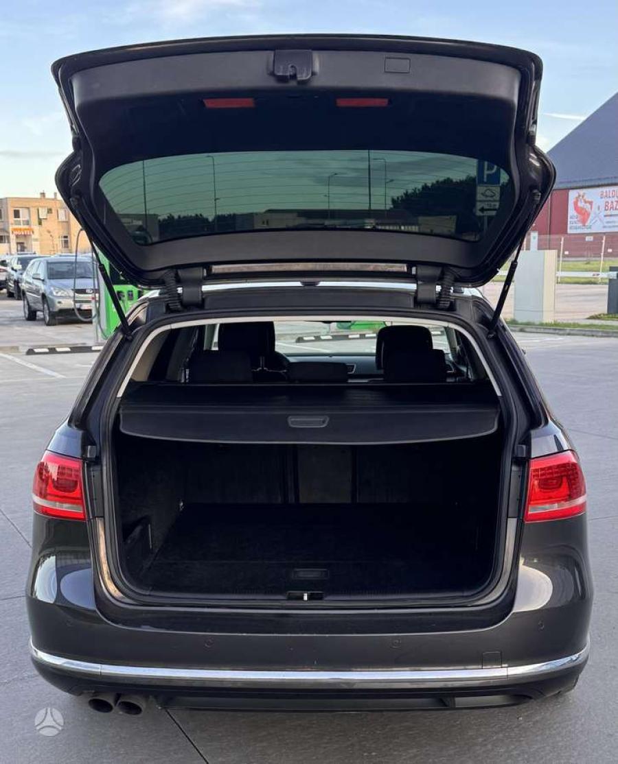 Brown Volkswagen Passat 2011 in Siauliai, with an engine capacity of 1.97 L and mileage of 297 thousand km for 5200 €, photo 28 on AUTOMOTO.COM.LV