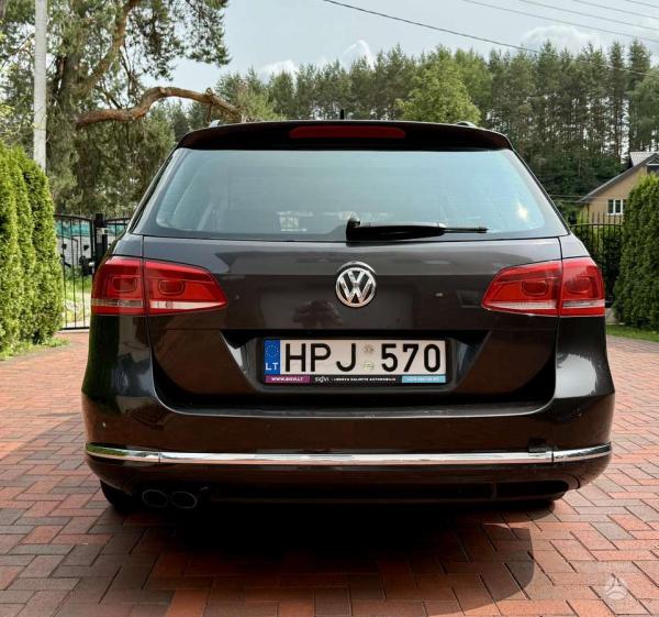 Brown Volkswagen Passat 2011 in Vilnius, with an engine capacity of 1.97 L and mileage of 500 thousand km for 3750 €, photo 7 on AUTOMOTO.COM.LV