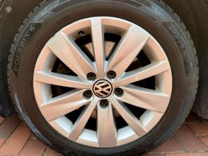 Brown Volkswagen Passat 2011 in Vilnius, with an engine capacity of 1.97 L and mileage of 500 thousand km for 3750 €, photo 13 on AUTOMOTO.COM.LV