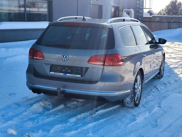 Brown Volkswagen Passat 2012 in Siauliai, with an engine capacity of 2.00 L and mileage of 270 thousand km for 6200 €, photo 6 on AUTOMOTO.COM.LV