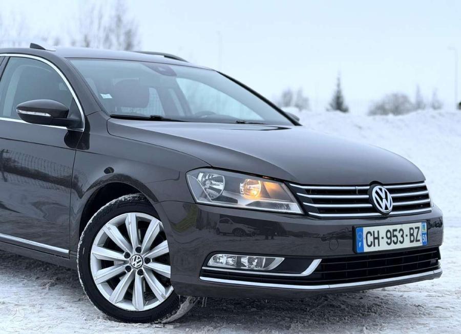 Brown Volkswagen Passat 2012 in Taurage, with an engine capacity of 1.97 L and mileage of 268 thousand km for 4800 €, photo 8 on AUTOMOTO.COM.LV
