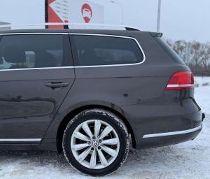 Brown Volkswagen Passat 2012 in Taurage, with an engine capacity of 1.97 L and mileage of 268 thousand km for 4800 €, photo 10 on AUTOMOTO.COM.LV