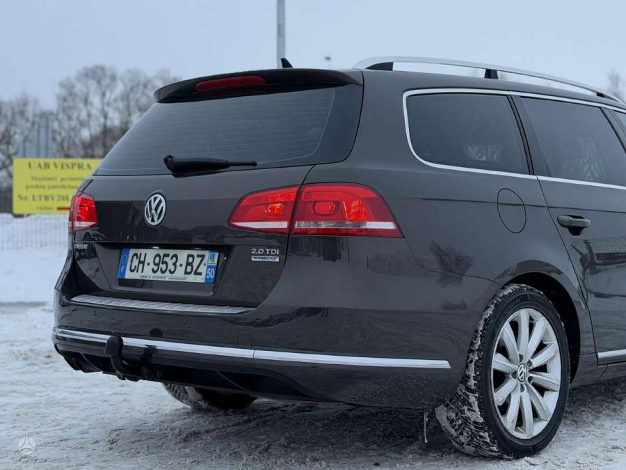 Brown Volkswagen Passat 2012 in Taurage, with an engine capacity of 1.97 L and mileage of 268 thousand km for 4800 €, photo 22 on AUTOMOTO.COM.LV