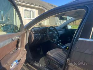 Brown Volkswagen Passat 2012 in Tallinn, with an engine capacity of 2.00 L and mileage of 0 thousand km for 5400 €, photo 9 on AUTOMOTO.COM.LV