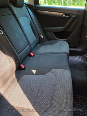 Brūns Volkswagen Passat 2012 Tallina, ar dzinēja tilpumu 2.00 L un nobraukumu 266 tūkst. km par 4500 €, foto 12 vietnē AUTOMOTO.COM.LV