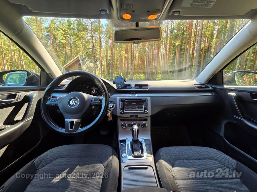 Brūns Volkswagen Passat 2012 Tallina, ar dzinēja tilpumu 2.00 L un nobraukumu 266 tūkst. km par 4500 €, foto 15 vietnē AUTOMOTO.COM.LV