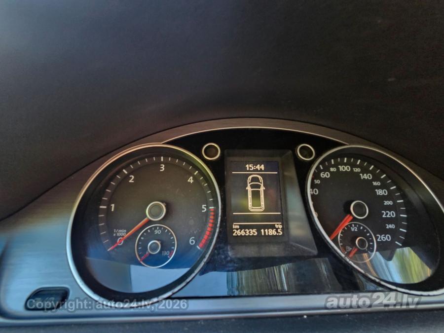 Brūns Volkswagen Passat 2012 Tallina, ar dzinēja tilpumu 2.00 L un nobraukumu 266 tūkst. km par 4500 €, foto 16 vietnē AUTOMOTO.COM.LV