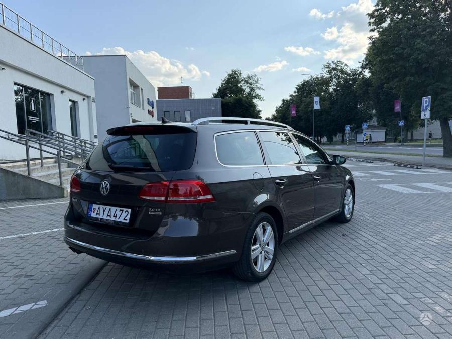 Brūns Volkswagen Passat 2012 Kaišiadorys, ar dzinēja tilpumu 1.97 L un nobraukumu 358 tūkst. km par 5299 €, foto 7 vietnē AUTOMOTO.COM.LV