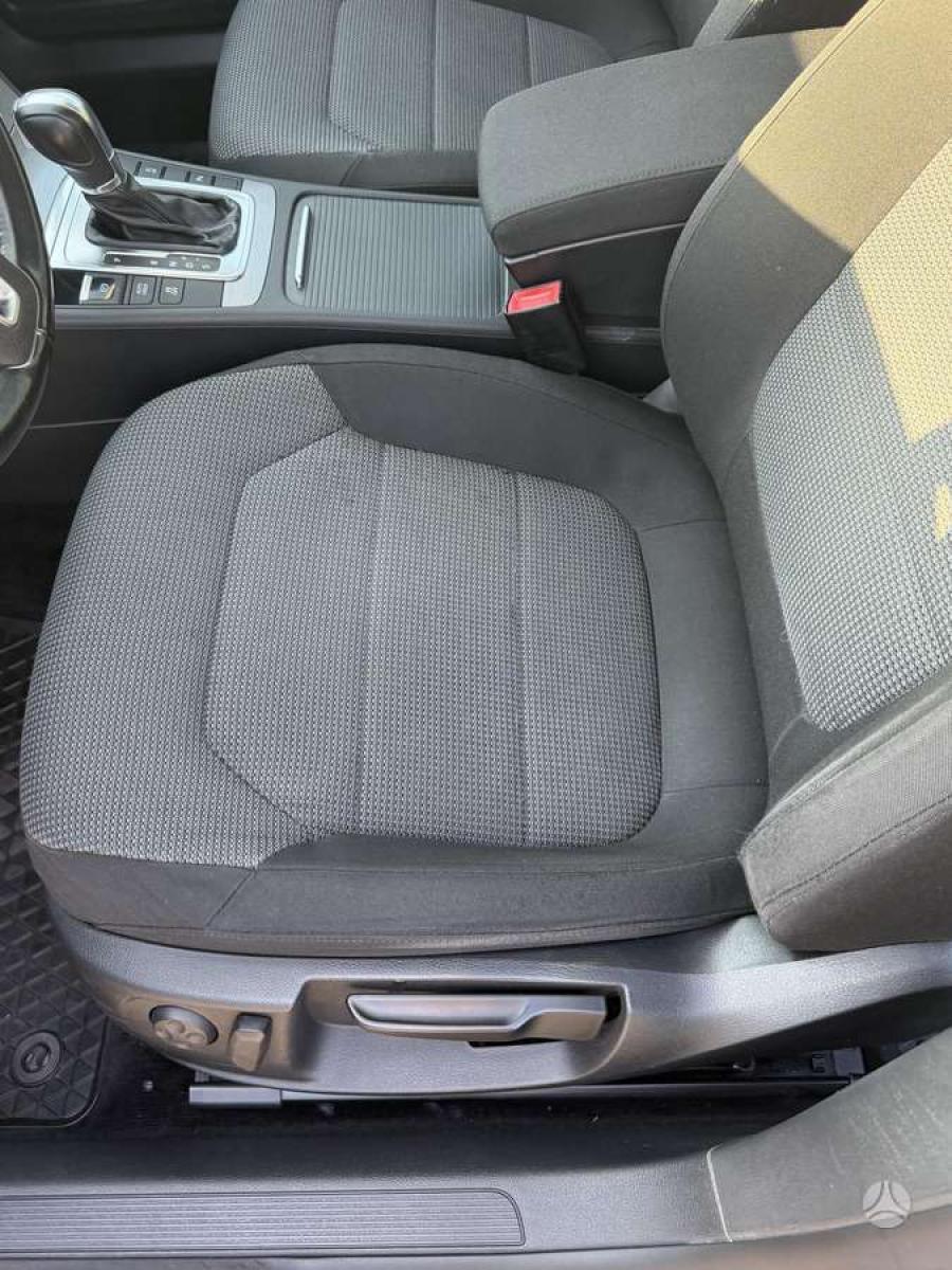 Brūns Volkswagen Passat 2012 Kaišiadorys, ar dzinēja tilpumu 1.97 L un nobraukumu 358 tūkst. km par 5299 €, foto 14 vietnē AUTOMOTO.COM.LV