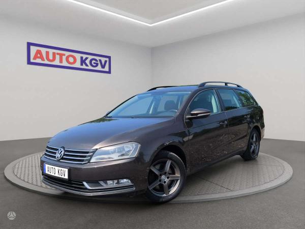 Brown Volkswagen Passat 2012 in Kaunas, with an engine capacity of 2.00 L and mileage of 296 thousand km for 5499 €, photo 1 on AUTOMOTO.COM.LV