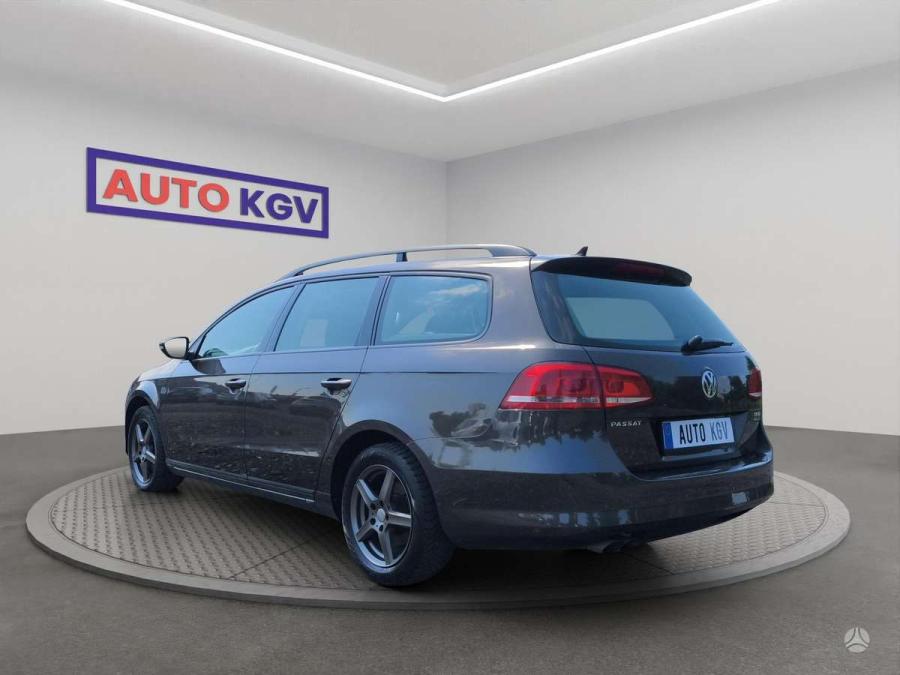 Brūns Volkswagen Passat 2012 Kauņa, ar dzinēja tilpumu 2.00 L un nobraukumu 296 tūkst. km par 5499 €, foto 4 vietnē AUTOMOTO.COM.LV