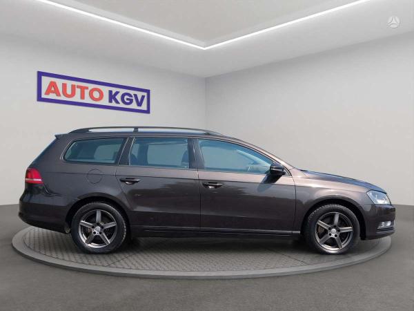 Brown Volkswagen Passat 2012 in Kaunas, with an engine capacity of 2.00 L and mileage of 296 thousand km for 5499 €, photo 6 on AUTOMOTO.COM.LV