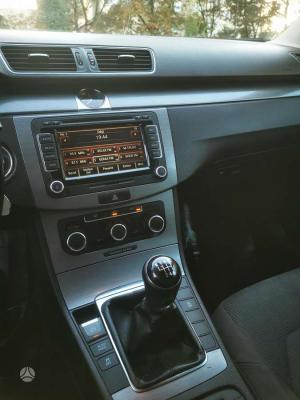 Brūns Volkswagen Passat 2012 Viļņa, ar dzinēja tilpumu 1.60 L un nobraukumu 333 tūkst. km par 4888 €, foto 5 vietnē AUTOMOTO.COM.LV