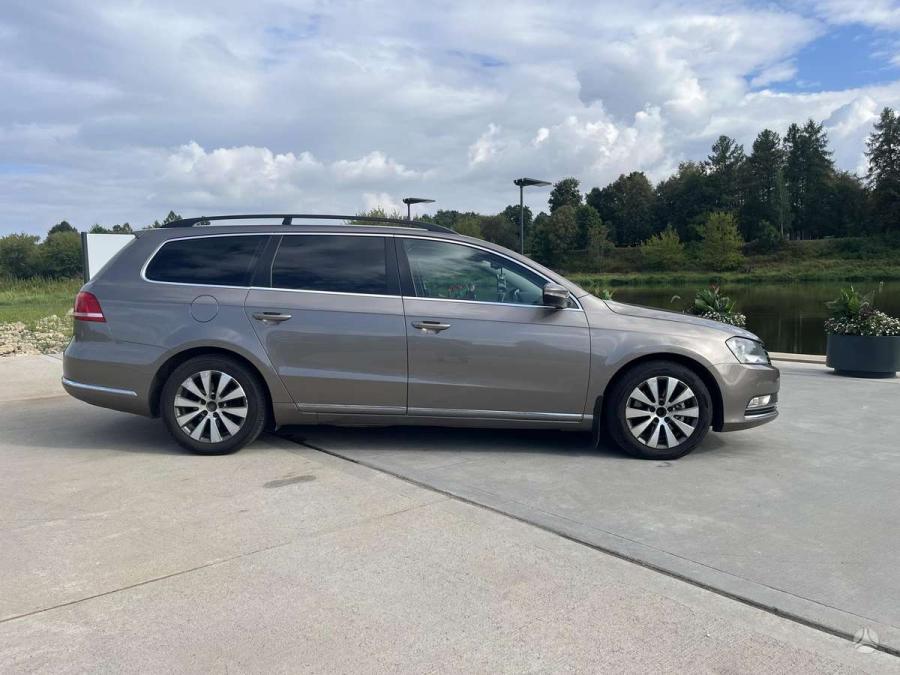 Brūns Volkswagen Passat 2012 Jonava, ar dzinēja tilpumu 1.57 L un nobraukumu 377 tūkst. km par 3999 €, foto 6 vietnē AUTOMOTO.COM.LV