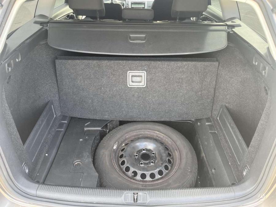 Brūns Volkswagen Passat 2012 Jonava, ar dzinēja tilpumu 1.57 L un nobraukumu 377 tūkst. km par 3999 €, foto 15 vietnē AUTOMOTO.COM.LV