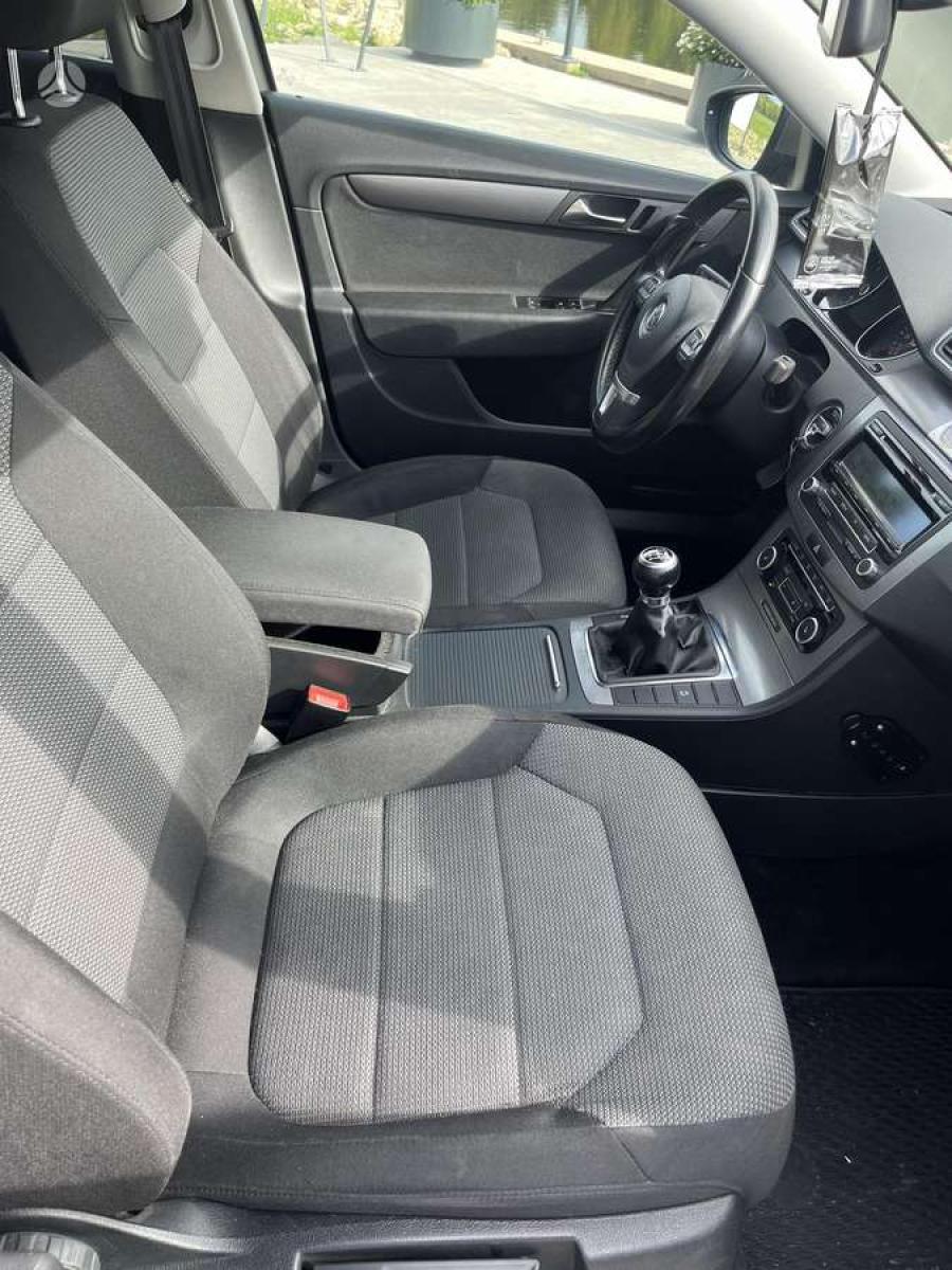 Brūns Volkswagen Passat 2012 Jonava, ar dzinēja tilpumu 1.57 L un nobraukumu 377 tūkst. km par 3999 €, foto 19 vietnē AUTOMOTO.COM.LV
