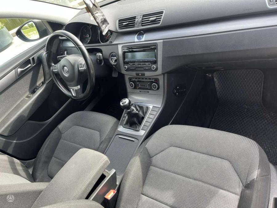 Brūns Volkswagen Passat 2012 Jonava, ar dzinēja tilpumu 1.57 L un nobraukumu 377 tūkst. km par 3999 €, foto 20 vietnē AUTOMOTO.COM.LV