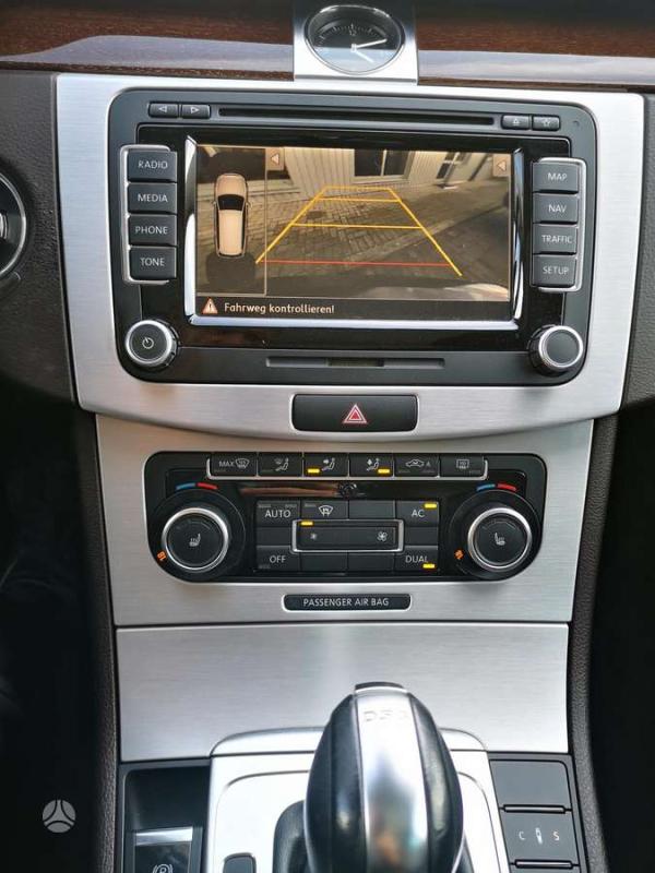 Brown Volkswagen Passat 2012 in Radviliskis, with an engine capacity of 1.97 L and mileage of 325 thousand km for 5350 €, photo 10 on AUTOMOTO.COM.LV