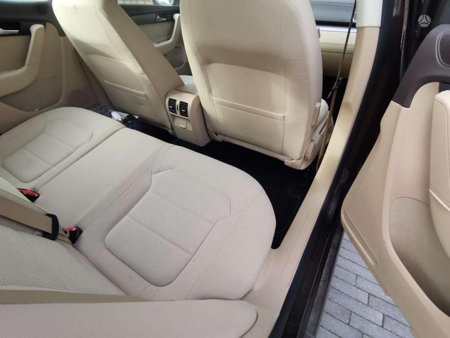 Brūns Volkswagen Passat 2012 Kauņa, ar dzinēja tilpumu 1.60 L un nobraukumu 255 tūkst. km par 4500 €, foto 12 vietnē AUTOMOTO.COM.LV