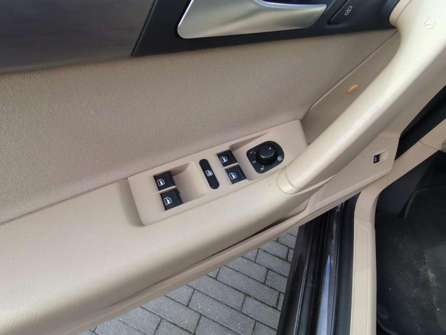 Brūns Volkswagen Passat 2012 Kauņa, ar dzinēja tilpumu 1.60 L un nobraukumu 255 tūkst. km par 4500 €, foto 15 vietnē AUTOMOTO.COM.LV