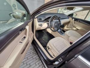 Brūns Volkswagen Passat 2012 Kauņa, ar dzinēja tilpumu 1.60 L un nobraukumu 255 tūkst. km par 4500 €, foto 17 vietnē AUTOMOTO.COM.LV