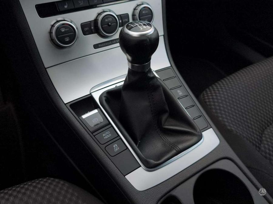 Brūns Volkswagen Passat 2012 Kauņa, ar dzinēja tilpumu 2.00 L un nobraukumu 296 tūkst. km par 5499 €, foto 16 vietnē AUTOMOTO.COM.LV
