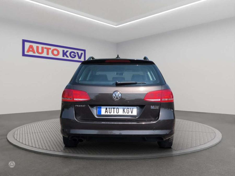 Brūns Volkswagen Passat 2012 Kauņa, ar dzinēja tilpumu 2.00 L un nobraukumu 296 tūkst. km par 5499 €, foto 5 vietnē AUTOMOTO.COM.LV