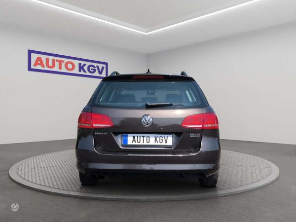 Brūns Volkswagen Passat 2012 Kauņa, ar dzinēja tilpumu 2.00 L un nobraukumu 296 tūkst. km par 5499 €, foto 5 vietnē AUTOMOTO.COM.LV
