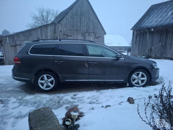 Brown Volkswagen Passat 2013 in Jurbarkas, with an engine capacity of 1.60 L and mileage of 237 thousand km for 4500 €, photo 1 on AUTOMOTO.COM.LV