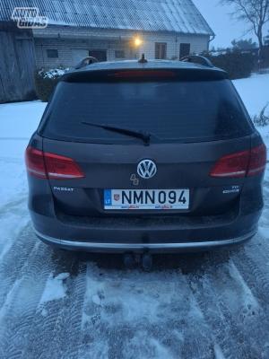 Brūns Volkswagen Passat 2013 Jurbarkas, ar dzinēja tilpumu 1.60 L un nobraukumu 237 tūkst. km par 4500 €, foto 4 vietnē AUTOMOTO.COM.LV