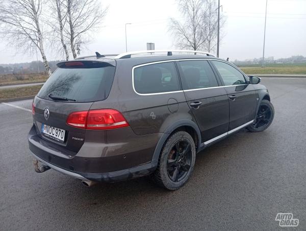 Brūns Volkswagen Passat 2013 Viļņa, ar dzinēja tilpumu 2.00 L un nobraukumu 275 tūkst. km par 6600 €, foto 5 vietnē AUTOMOTO.COM.LV