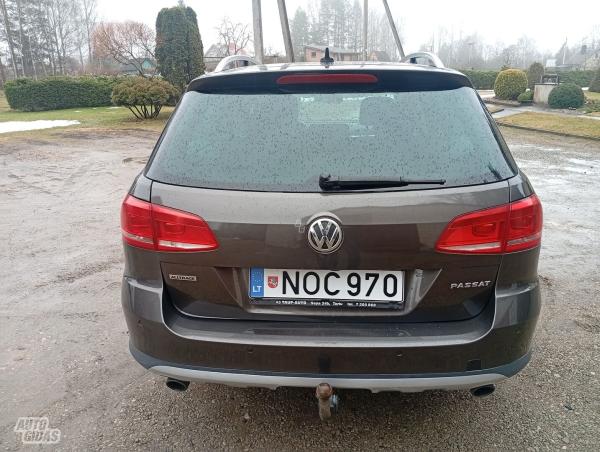 Brown Volkswagen Passat 2013 in Vilnius, with an engine capacity of 2.00 L and mileage of 268 thousand km for 6600 €, photo 5 on AUTOMOTO.COM.LV