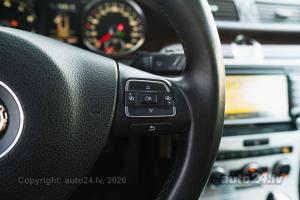 Brown Volkswagen Passat 2013 in Tallinn, with an engine capacity of 2.00 L and mileage of 279 thousand km for 3990 €, photo 16 on AUTOMOTO.COM.LV
