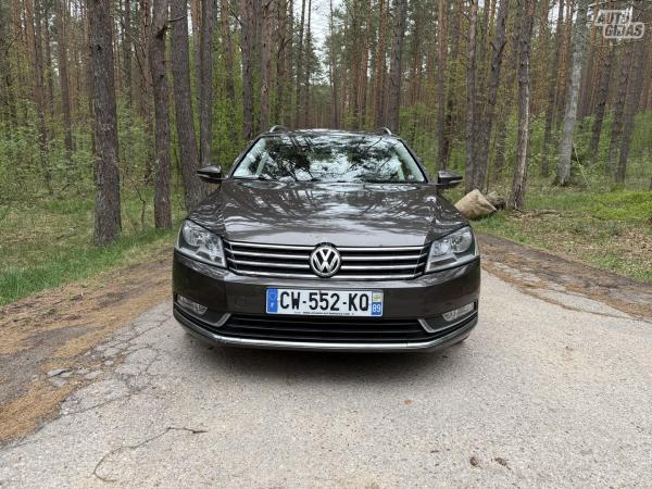 Brūns Volkswagen Passat 2013 Viļņa, ar dzinēja tilpumu 1.60 L un nobraukumu 250 tūkst. km par 5300 €, foto 2 vietnē AUTOMOTO.COM.LV