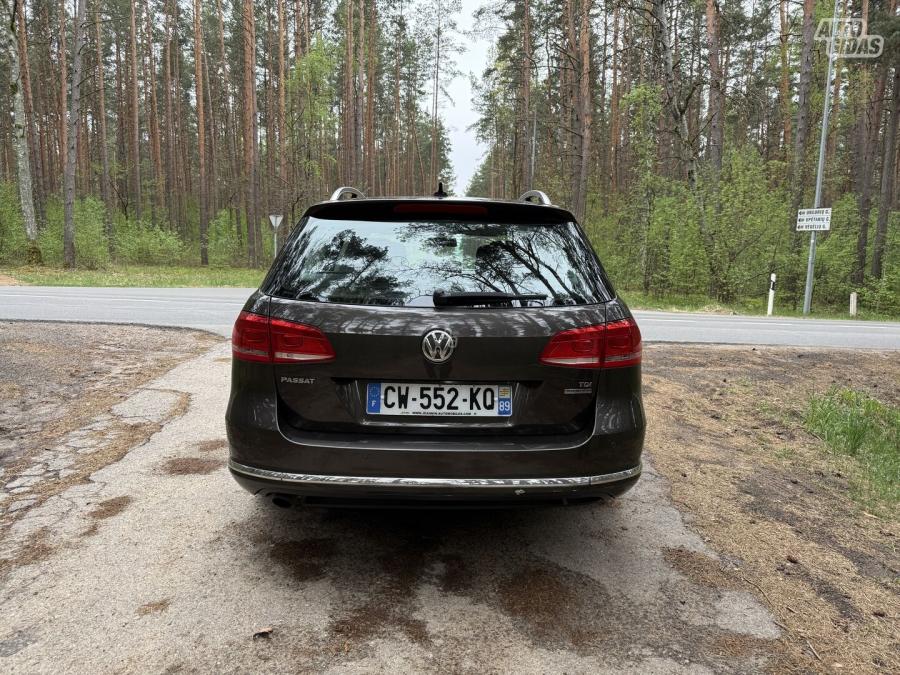 Brown Volkswagen Passat 2013 in Vilnius, with an engine capacity of 1.60 L and mileage of 250 thousand km for 5300 €, photo 7 on AUTOMOTO.COM.LV