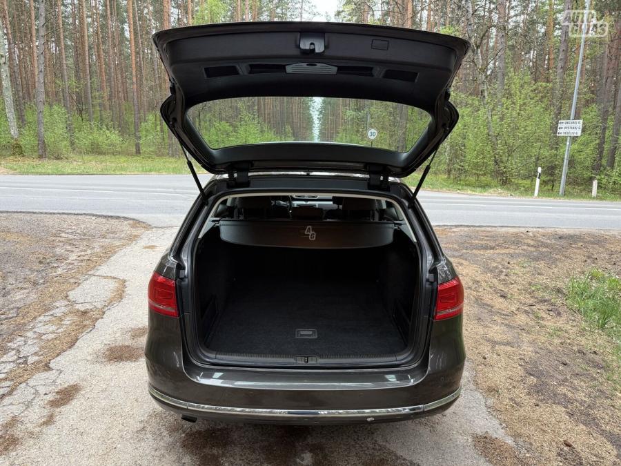 Brown Volkswagen Passat 2013 in Vilnius, with an engine capacity of 1.60 L and mileage of 250 thousand km for 5300 €, photo 10 on AUTOMOTO.COM.LV