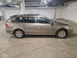 Brown Volkswagen Passat 2013 in Vilnius, with an engine capacity of 1.60 L and mileage of 211 thousand km for 4600 €, photo 4 on AUTOMOTO.COM.LV