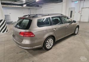 Brown Volkswagen Passat 2013 in Vilnius, with an engine capacity of 1.60 L and mileage of 211 thousand km for 4600 €, photo 7 on AUTOMOTO.COM.LV
