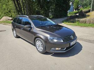 Brown Volkswagen Passat 2013 in Prienai, with an engine capacity of 1.97 L and mileage of 343 thousand km for 3600 €, photo  on AUTOMOTO.COM.LV
