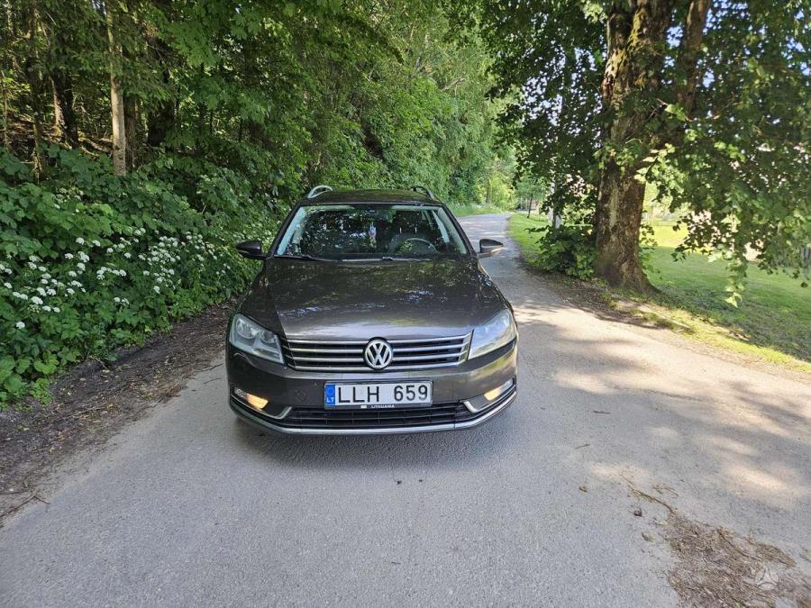 Brown Volkswagen Passat 2013 in Prienai, with an engine capacity of 1.97 L and mileage of 343 thousand km for 3600 €, photo 14 on AUTOMOTO.COM.LV