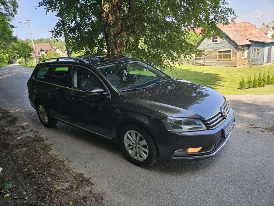 Brown Volkswagen Passat 2013 in Prienai, with an engine capacity of 1.97 L and mileage of 343 thousand km for 3600 €, photo 15 on AUTOMOTO.COM.LV