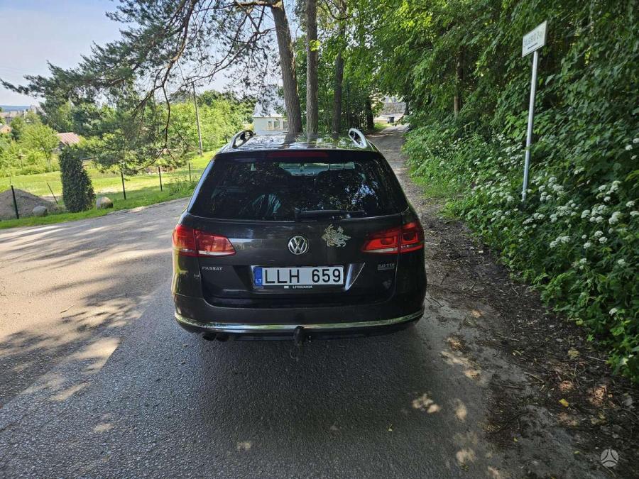 Brown Volkswagen Passat 2013 in Prienai, with an engine capacity of 1.97 L and mileage of 343 thousand km for 3600 €, photo 16 on AUTOMOTO.COM.LV