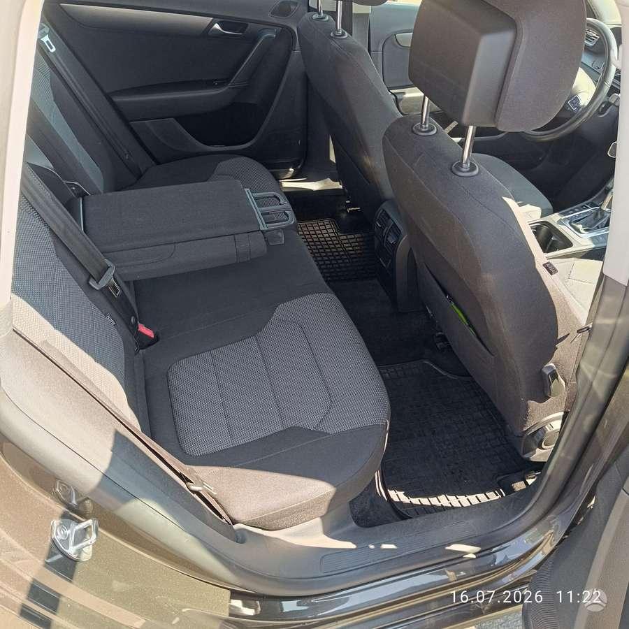 Brown Volkswagen Passat 2013 in Siauliai, with an engine capacity of 1.60 L and mileage of 282 thousand km for 5750 €, photo 13 on AUTOMOTO.COM.LV