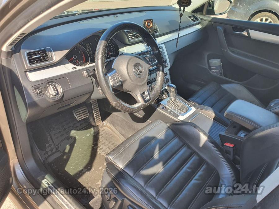 Brown Volkswagen Passat 2013 in Tallinn, with an engine capacity of 1.40 L and mileage of 249 thousand km for 6890 €, photo 11 on AUTOMOTO.COM.LV