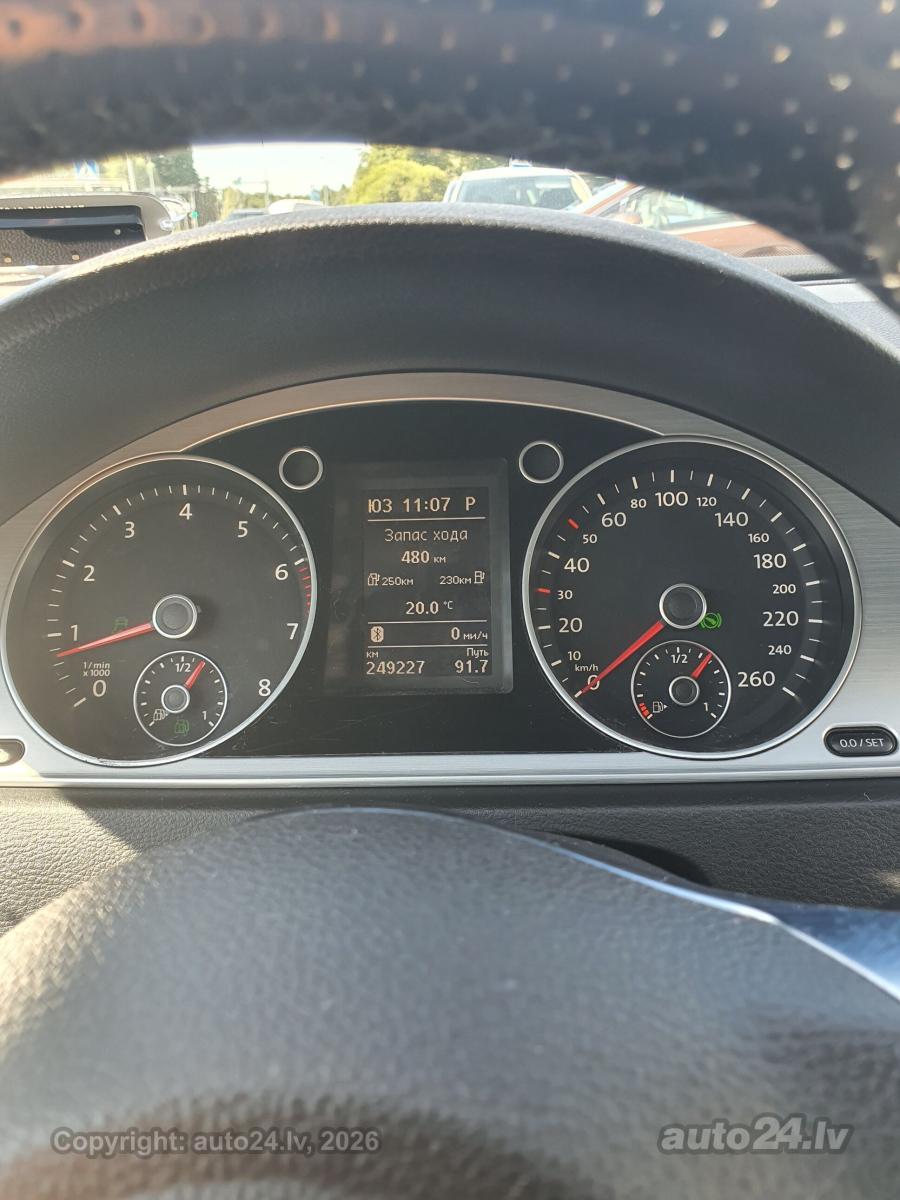 Brown Volkswagen Passat 2013 in Tallinn, with an engine capacity of 1.40 L and mileage of 249 thousand km for 6890 €, photo 16 on AUTOMOTO.COM.LV