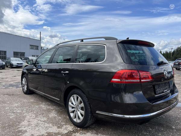 Brown Volkswagen Passat 2013 in Utena, with an engine capacity of 1.97 L and mileage of 291 thousand km for 5650 €, photo 7 on AUTOMOTO.COM.LV
