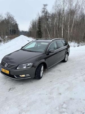 Brown Volkswagen Passat 2014 in Kaunas, with an engine capacity of 1.60 L and mileage of 308 thousand km for 5850 €, photo 11 on AUTOMOTO.COM.LV
