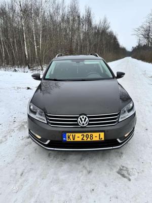 Brown Volkswagen Passat 2014 in Kaunas, with an engine capacity of 1.60 L and mileage of 308 thousand km for 5850 €, photo 12 on AUTOMOTO.COM.LV