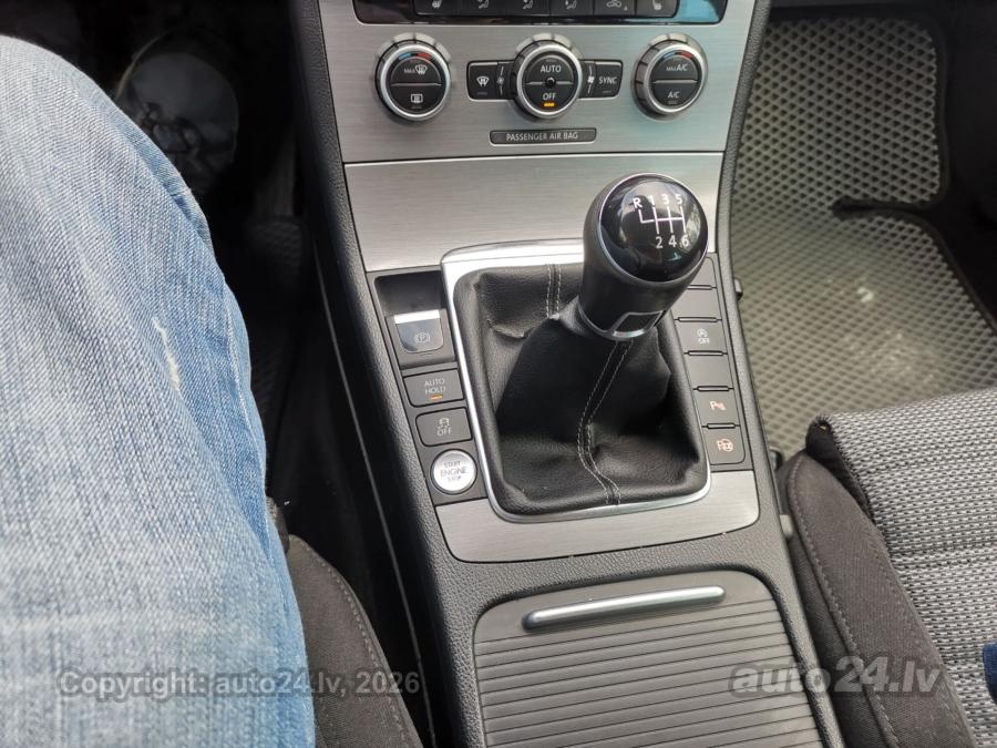Brūns Volkswagen Passat 2014 Tallina, ar dzinēja tilpumu 2.00 L un nobraukumu 376 tūkst. km par 4400 €, foto 18 vietnē AUTOMOTO.COM.LV