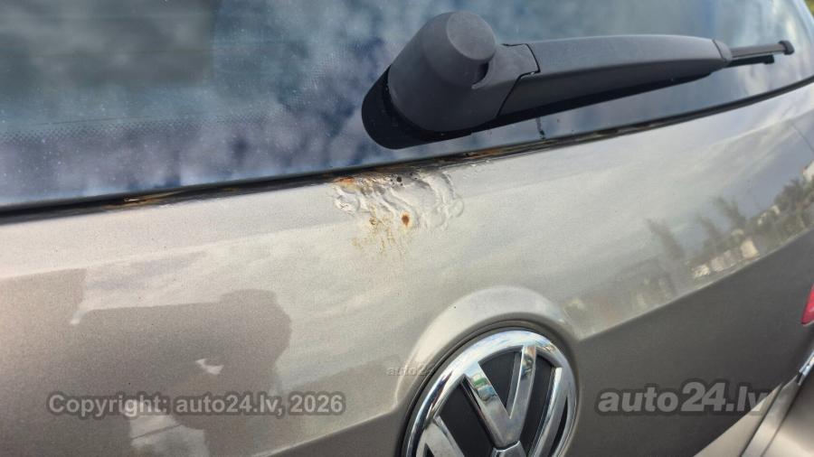 Brūns Volkswagen Passat 2014 Tallina, ar dzinēja tilpumu 1.40 L un nobraukumu 295 tūkst. km par 3900 €, foto 7 vietnē AUTOMOTO.COM.LV